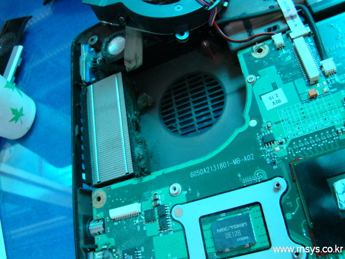 노트북수리 - 도시바A300 아답터연결후 전원꺼짐 도시바노트북수리 (서울)