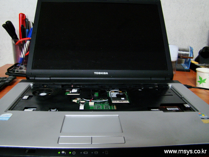 노트북수리 - 도시바L300 전원무감 도시바노트북수리 (인천)