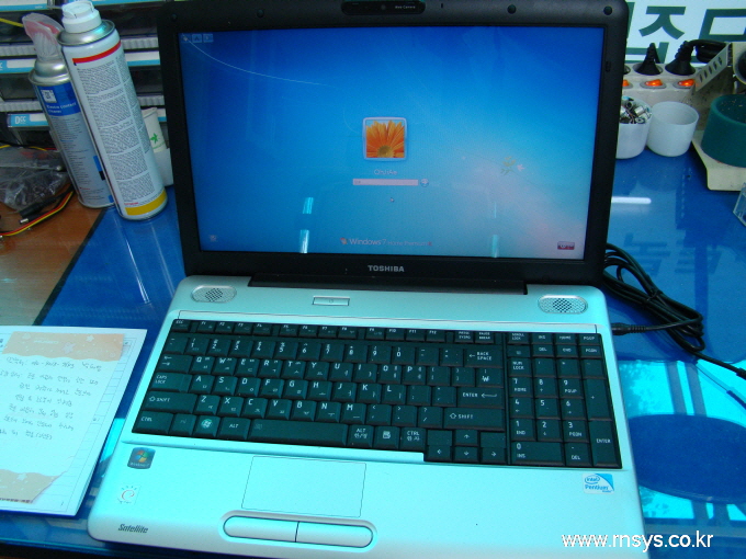 노트북수리 - [TOSHIBA L500] 도시바 새틀라이트 L500 LCD램프 잠간 켜졌다 꺼짐 노트북수리