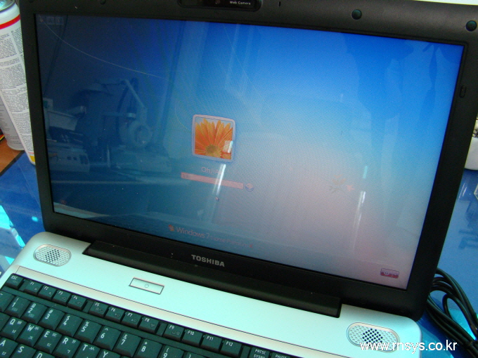 노트북수리 - [TOSHIBA L500] 도시바 새틀라이트 L500 LCD램프 잠간 켜졌다 꺼짐 노트북수리