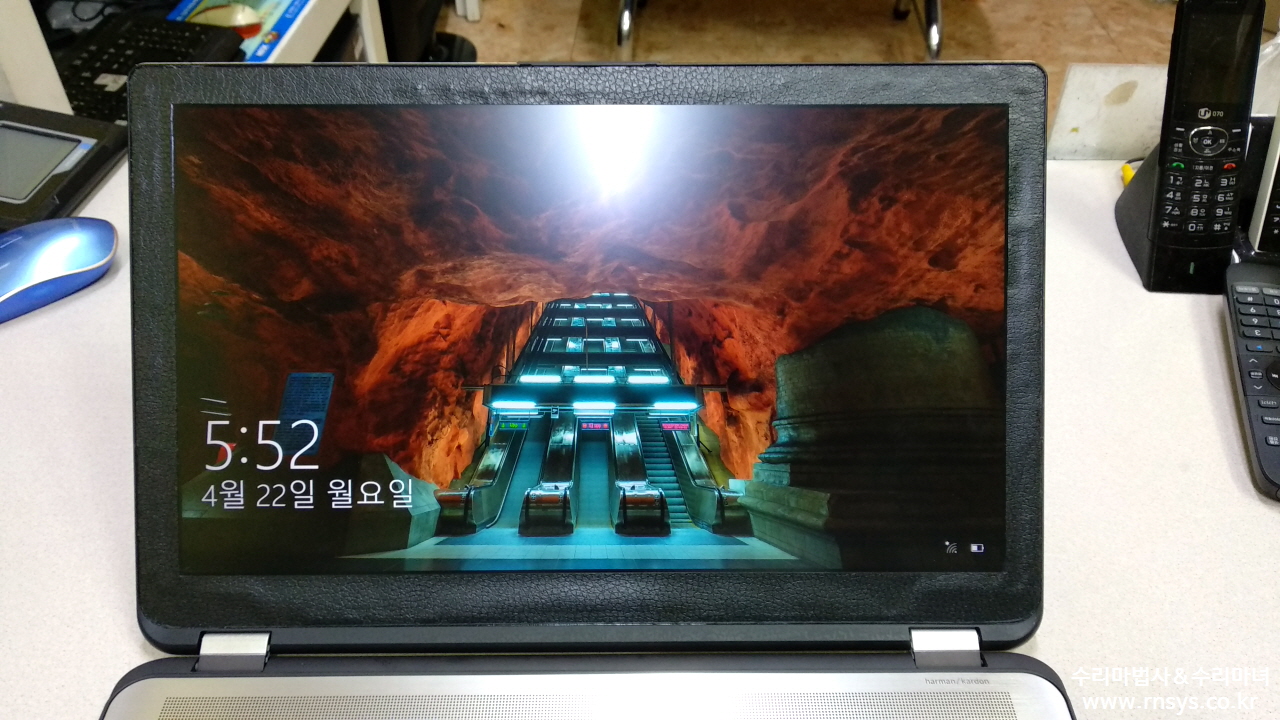 노트북수리 - 도시바 p55w 화면녹색으로 변하는 도시바노트북수리(광주)