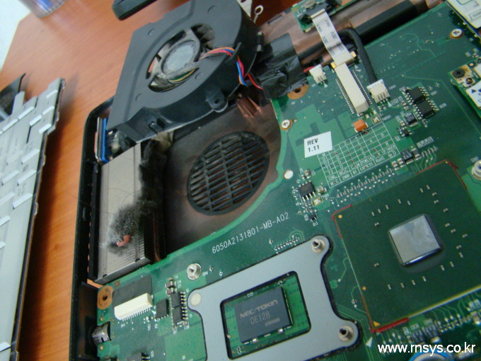 노트북수리 - 도시바 새틀라이트 A200 화면무감 노트북수리 (경북)