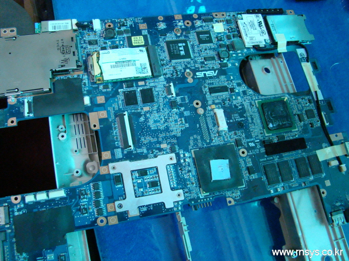 노트북수리 - [ASUS 노트북수리] 아수스 W7S 화면깨짐 노트북수리 (서울)